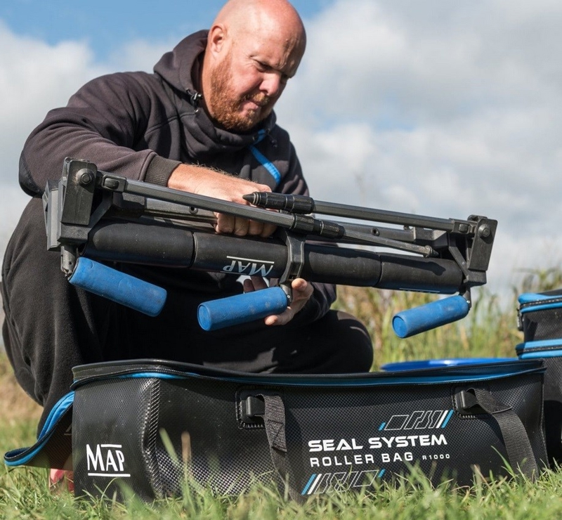 MAP Seal System EVA Pole Roller Bag - £32.99
