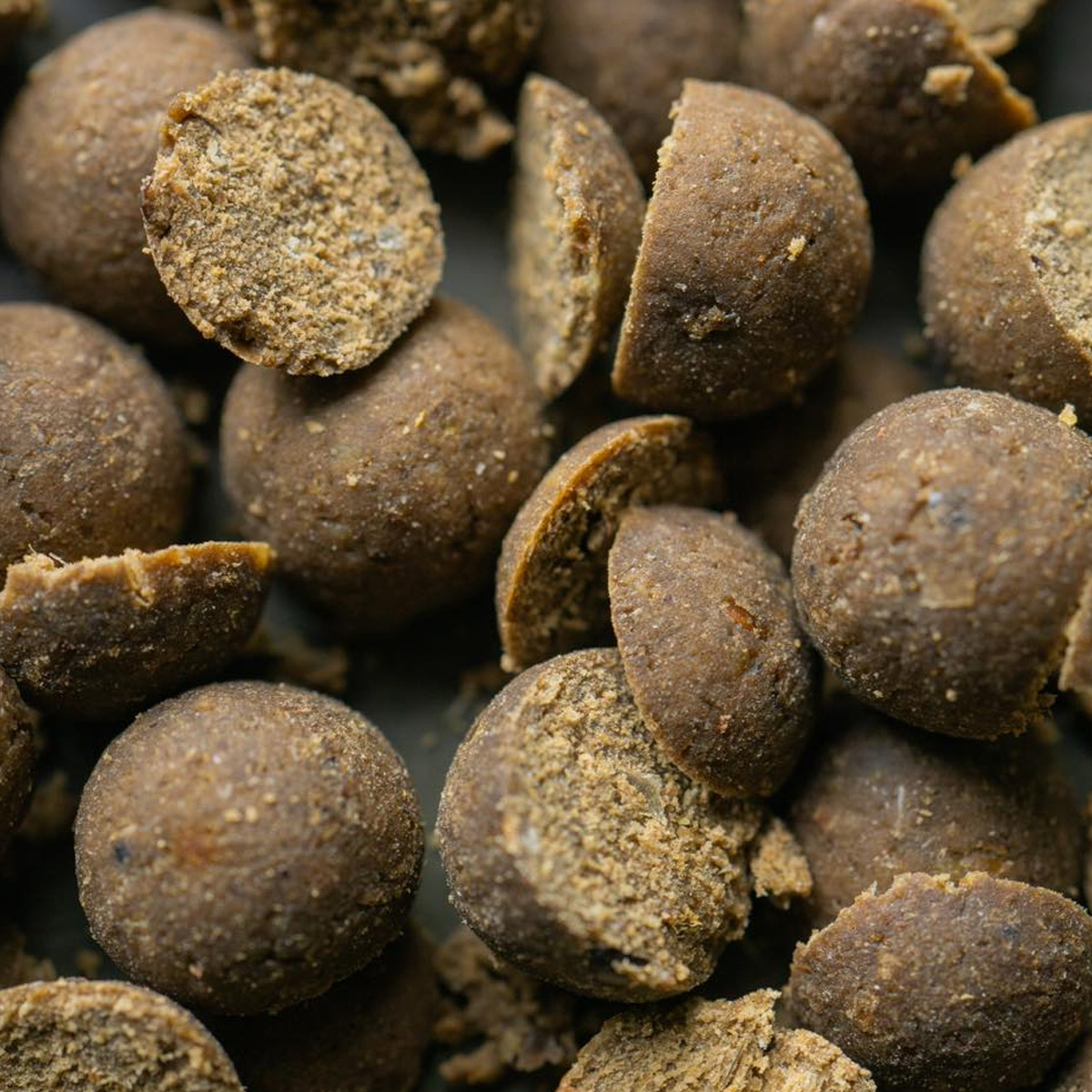 Mainline Iso Fish Frozen Boilies 15mm 1kg - £12.99