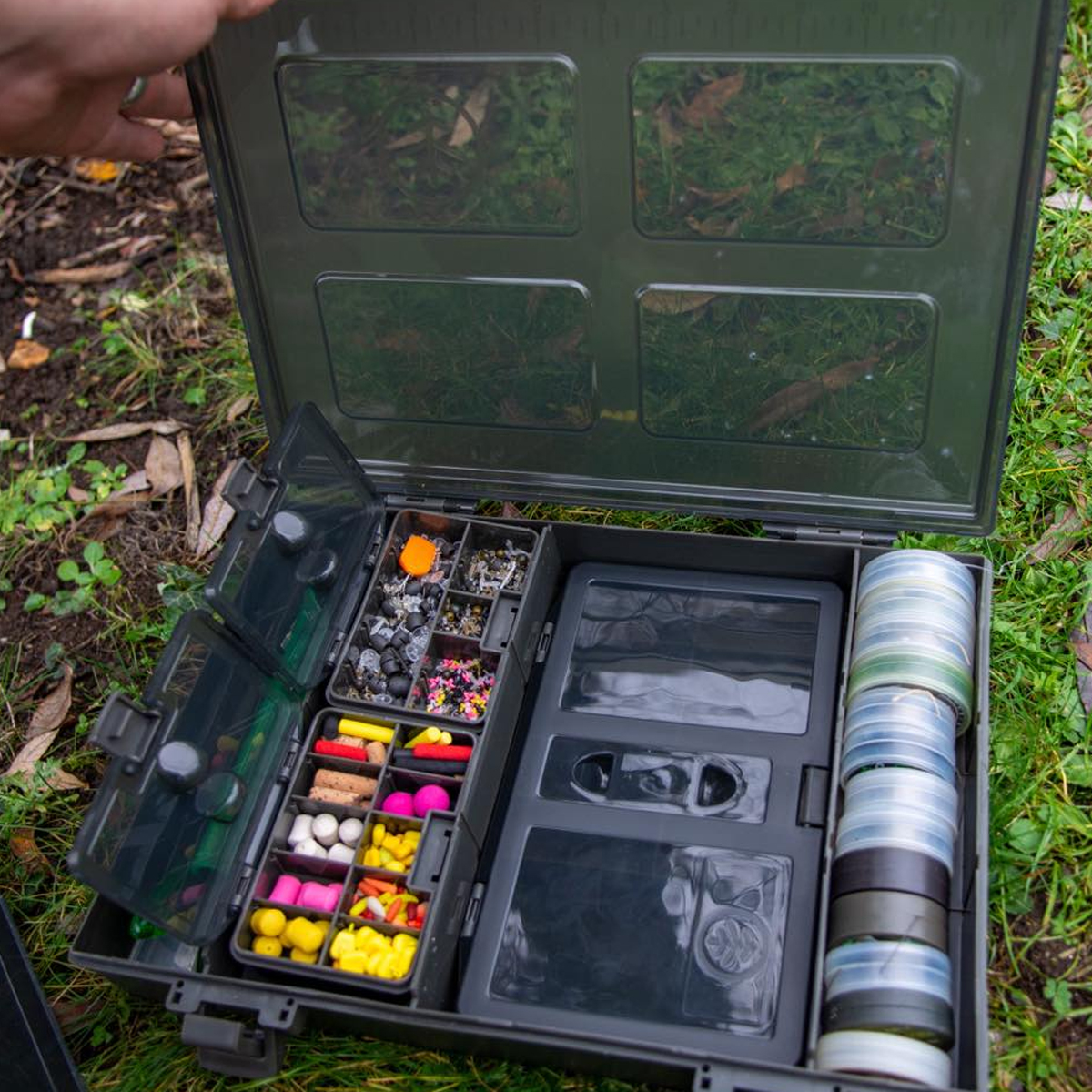 Wychwood Complete Medium Tackle Box - £19.99