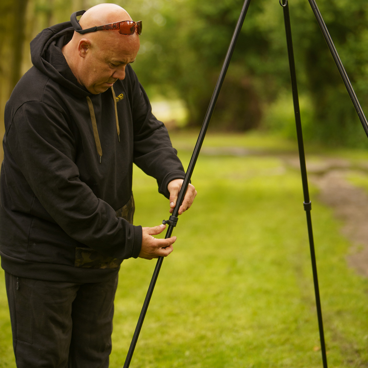 Avid Carp Revolve Weigh Tripod - £44.99