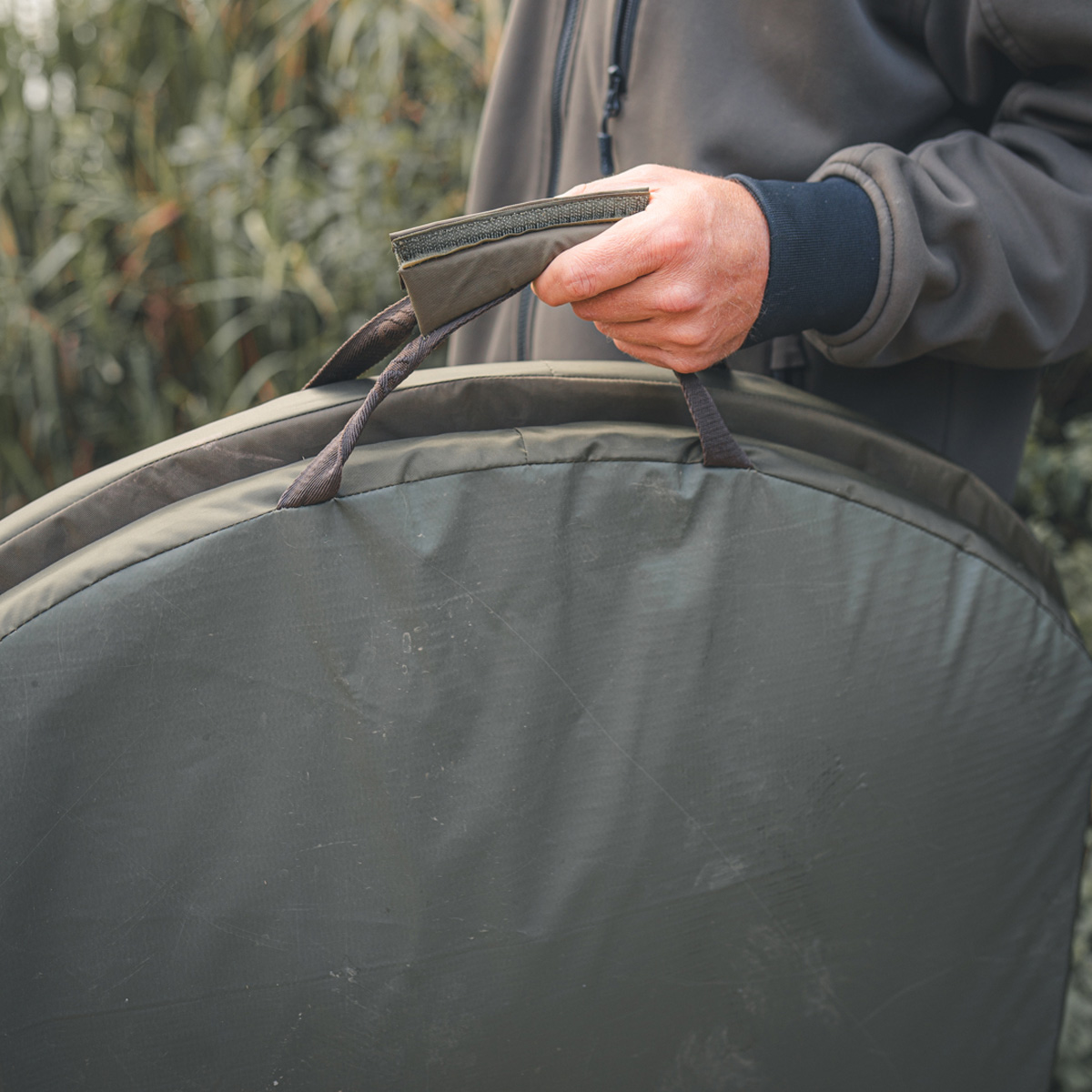 Avid Carp Revolve Folding Flat Mat - £39.99