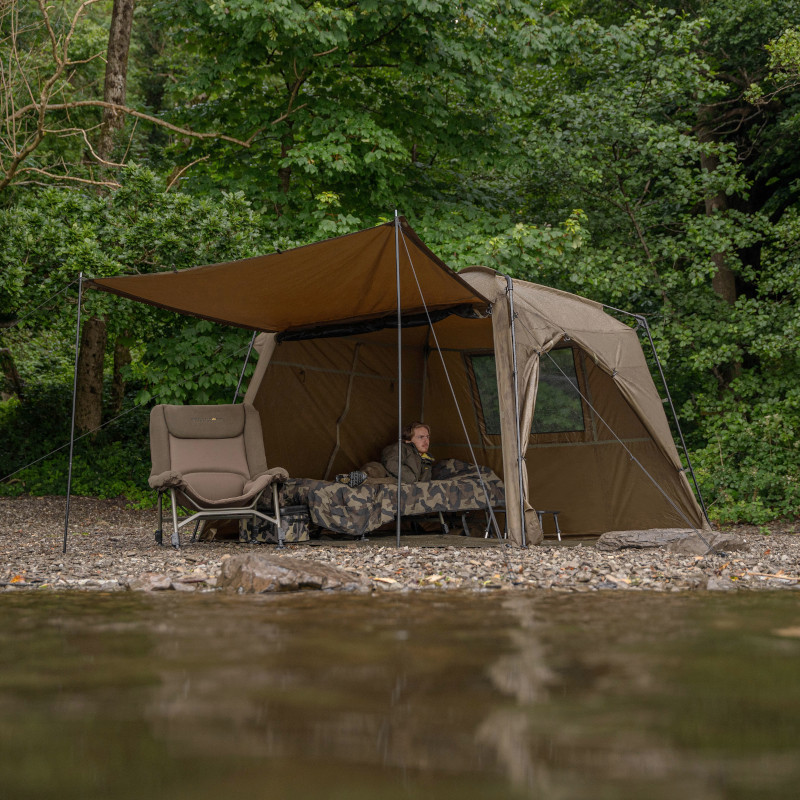 Avid Carp Revolve Screen House Compact - £224.99