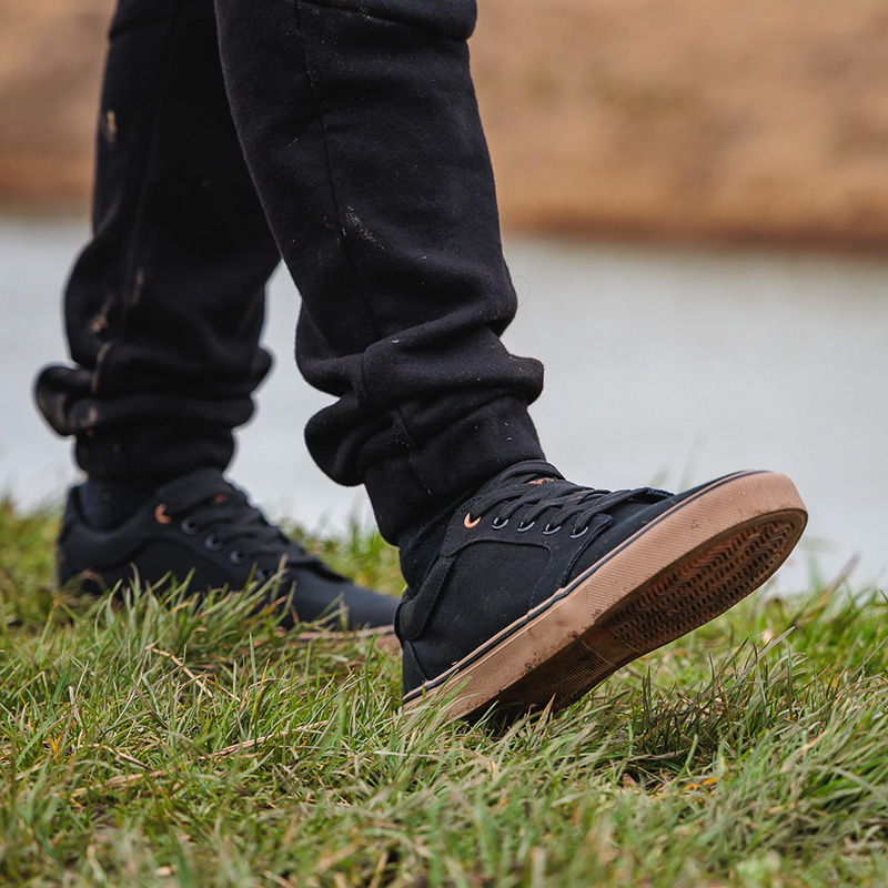 Fox Black Canvas Shoes - £26.99