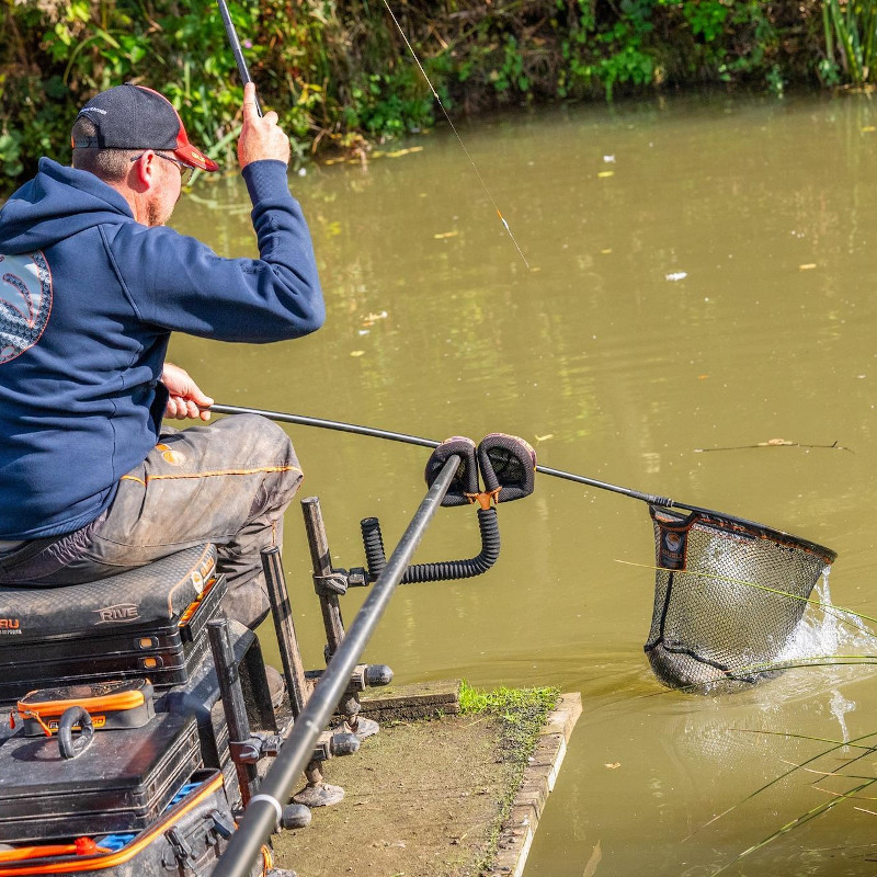 Guru N-Gauge Pro F1 270 Net Handle - £59.99