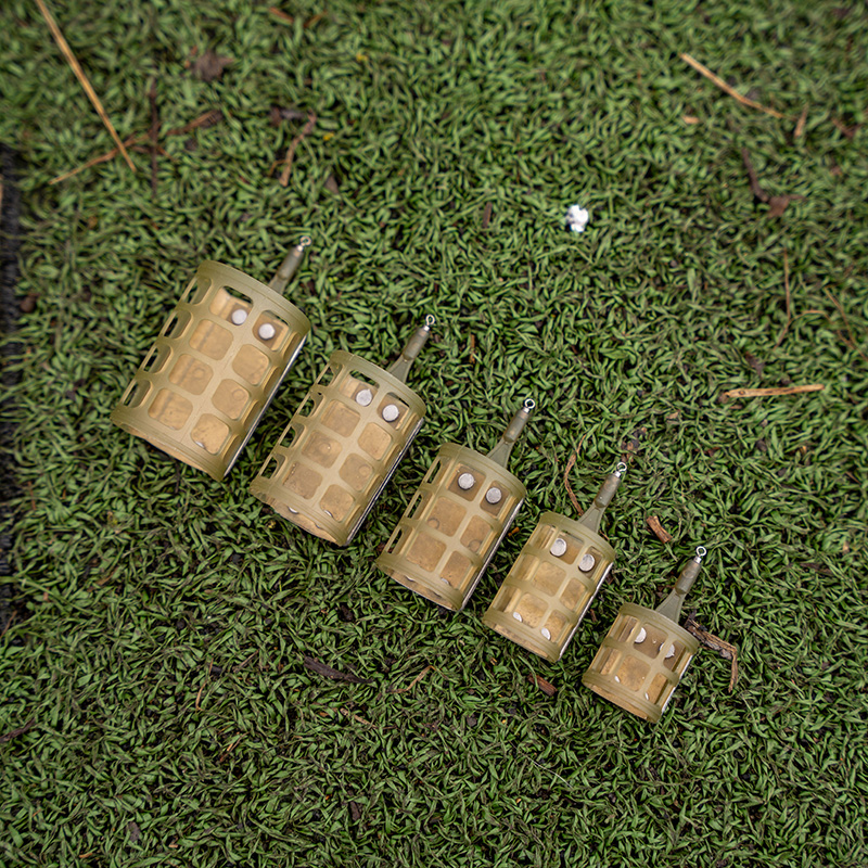 Matrix Plastic Cage Feeders - £2.49