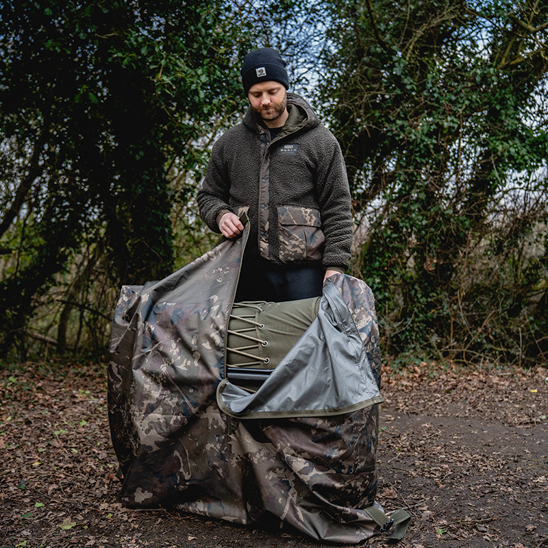 Nash Subterfuge Waterproof Bedchair Bag - £79.99