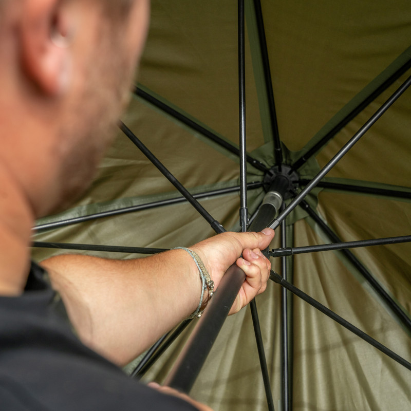 Avid Carp Revolve 60inch Brolly System - £206.99