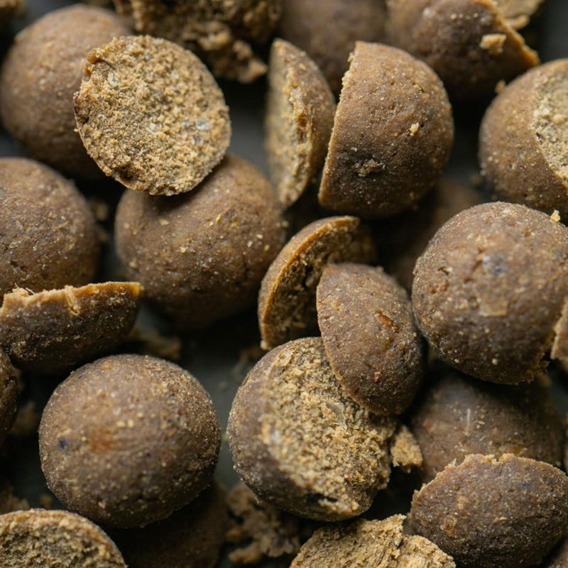 Mainline Iso Fish Frozen Boilies 15mm 1kg - £12.99